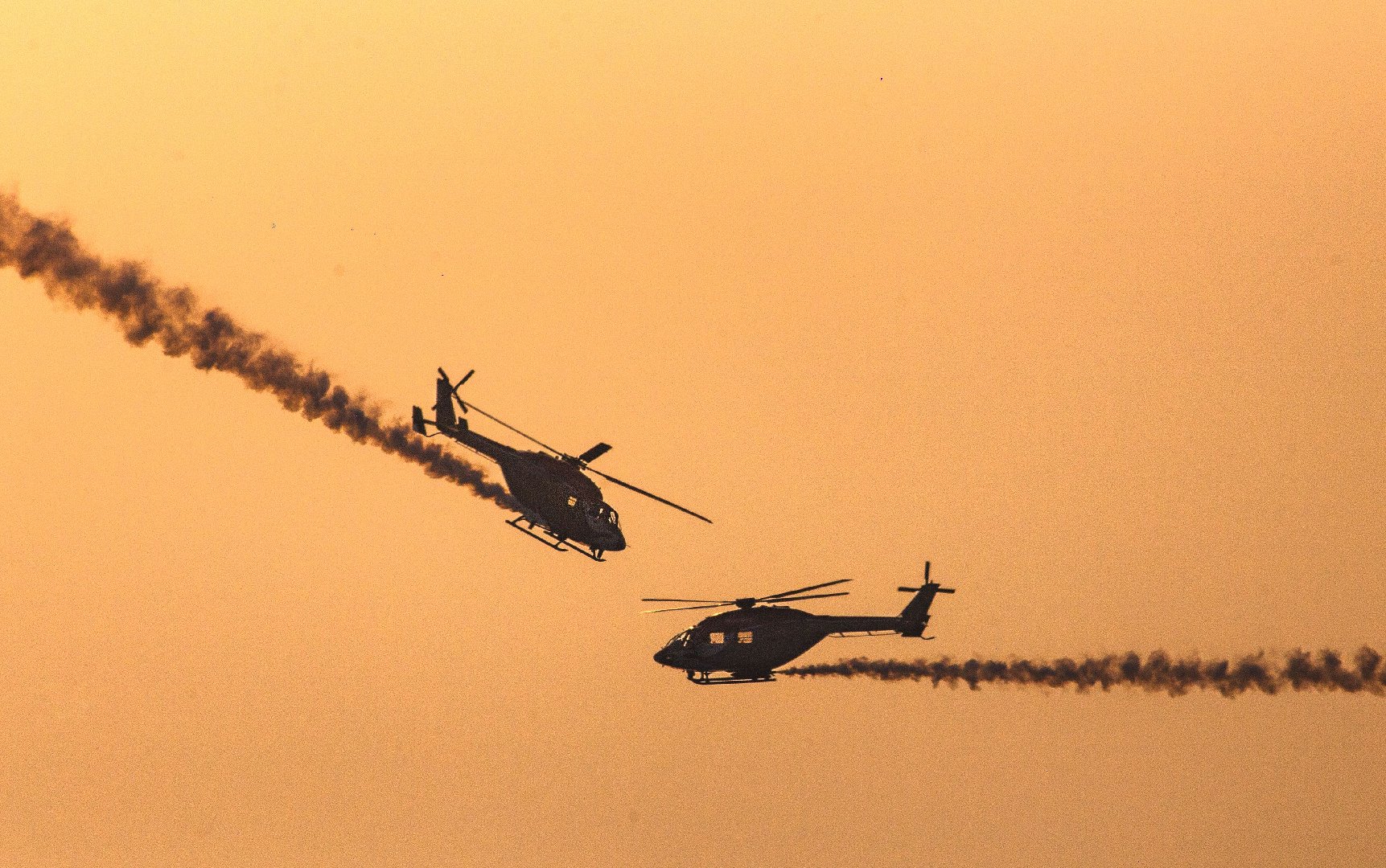 В США два вертолёта столкнулись в воздухе и рухнули на землю | Радио 1